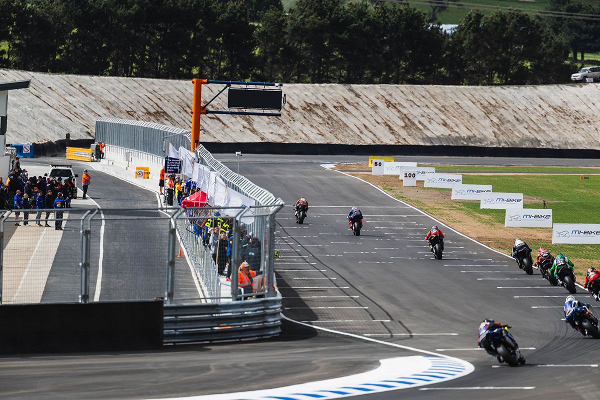 Lead riders avoid major injuries in bruising Goulburn ASBK return ...